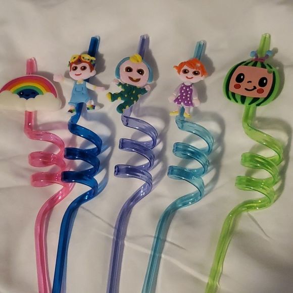 Bri Mix | Kitchen | New 5 Piece Cocomelon Curly Straw Set | Poshmark